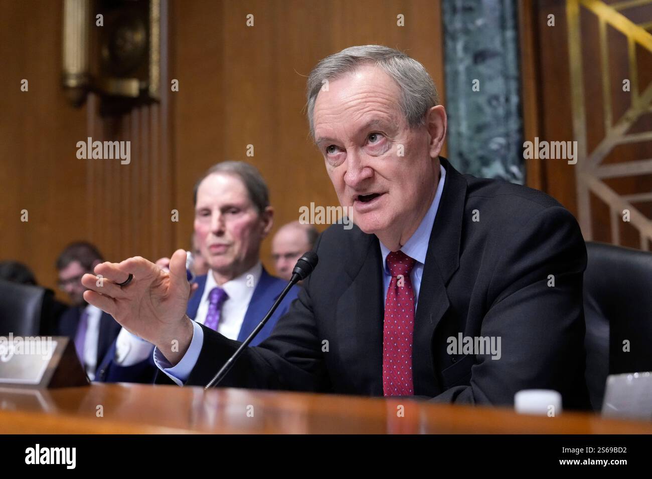 Chairman Mike Crapo, R-Idaho, speaks at the Senate Finance Committee ...