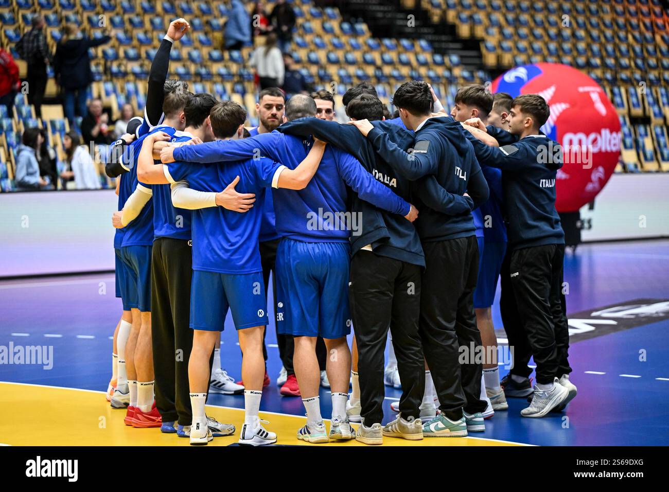 Herning, Denmark. 16th Jan, 2025. Italia Italy Nationalteam during IHF ...
