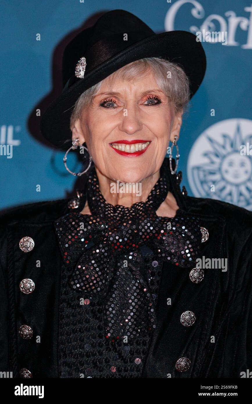 London, UK, 15th Jan 2025. Anita Dobson, actress, arriving and posing ...