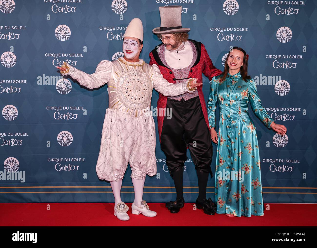 London, UK. 15th Jan, 2025. Cast members pose at the Cirque du Soleil ...