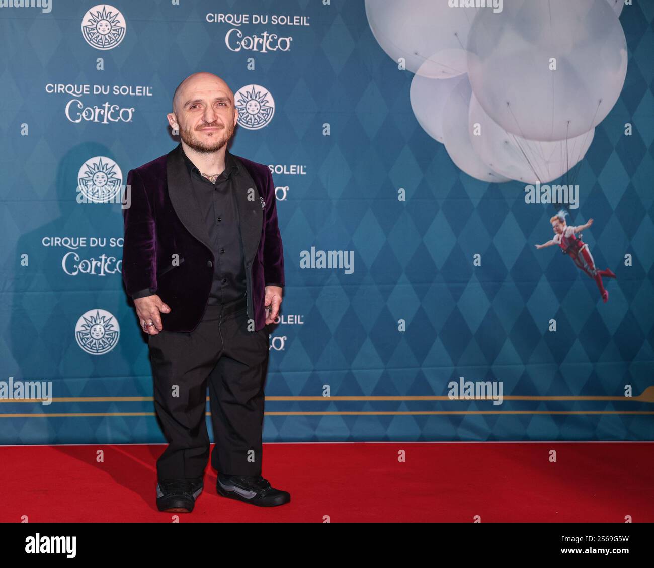 London, UK. 15th Jan, 2025. Leigh Gill, actor, arriving and posing at the Cirque du Soleil ...