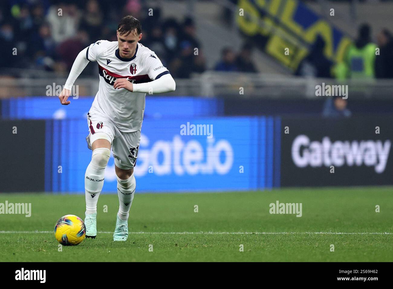 Milano, Italy. 15th Jan, 2025. Sam Beukema of Bologna Fc in action ...