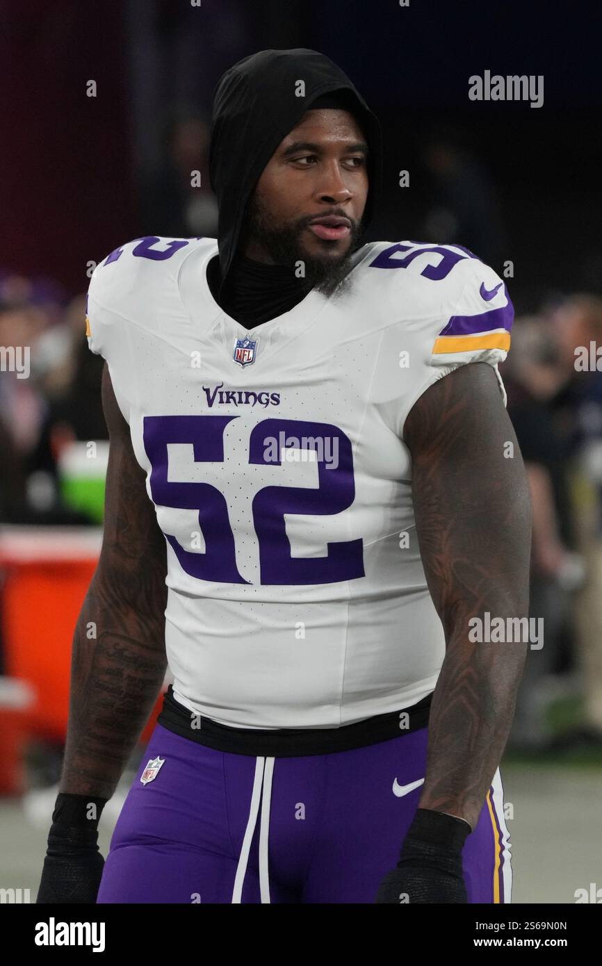 Minnesota Vikings linebacker Jihad Ward (52) warms up before an NFL ...
