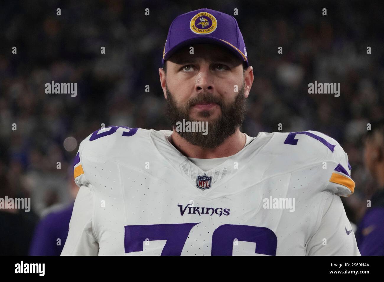 Minnesota Vikings offensive tackle David Quessenberry (76) warms up ...