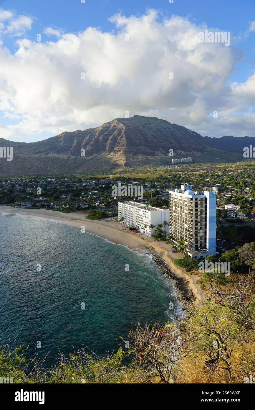 Scenic coastal view on Oahu, Hawaii, featuring a stunning beach, a ...