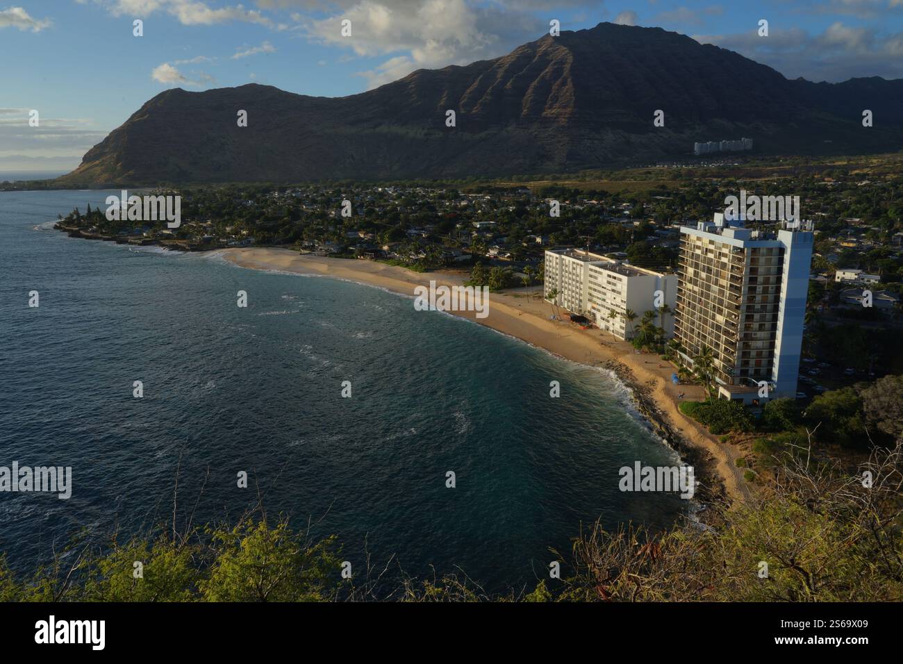 Scenic coastal view on Oahu, Hawaii, featuring a stunning beach, a ...