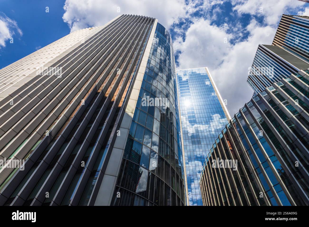 Stunning London Skyscrapers: High-Rise Buildings Reflecting the City ...