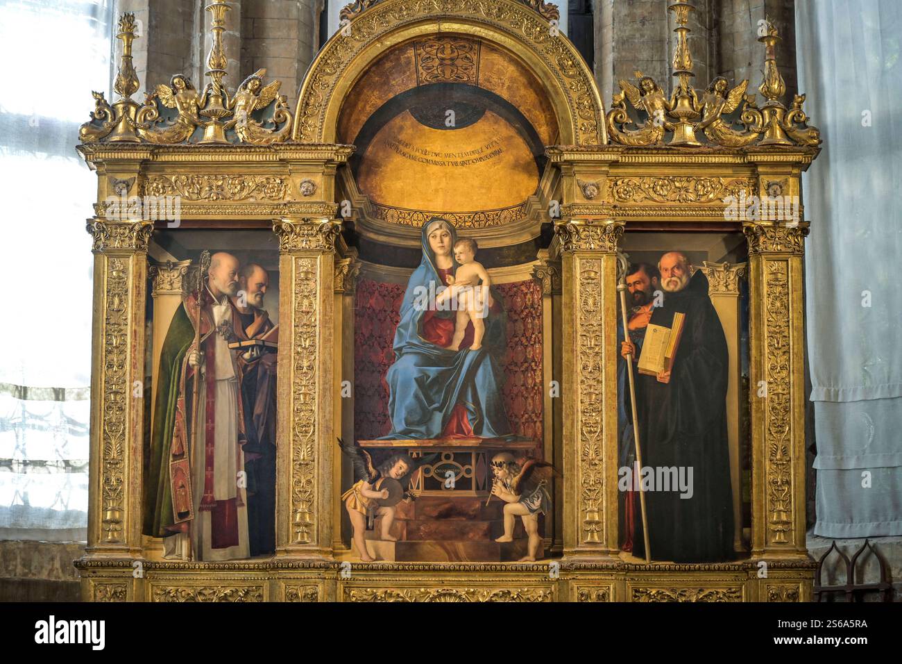 Triptychon der Sakristei von Bellini, Madonna mit Kind zwischen den hl. Petrus, und Nikolaus ...