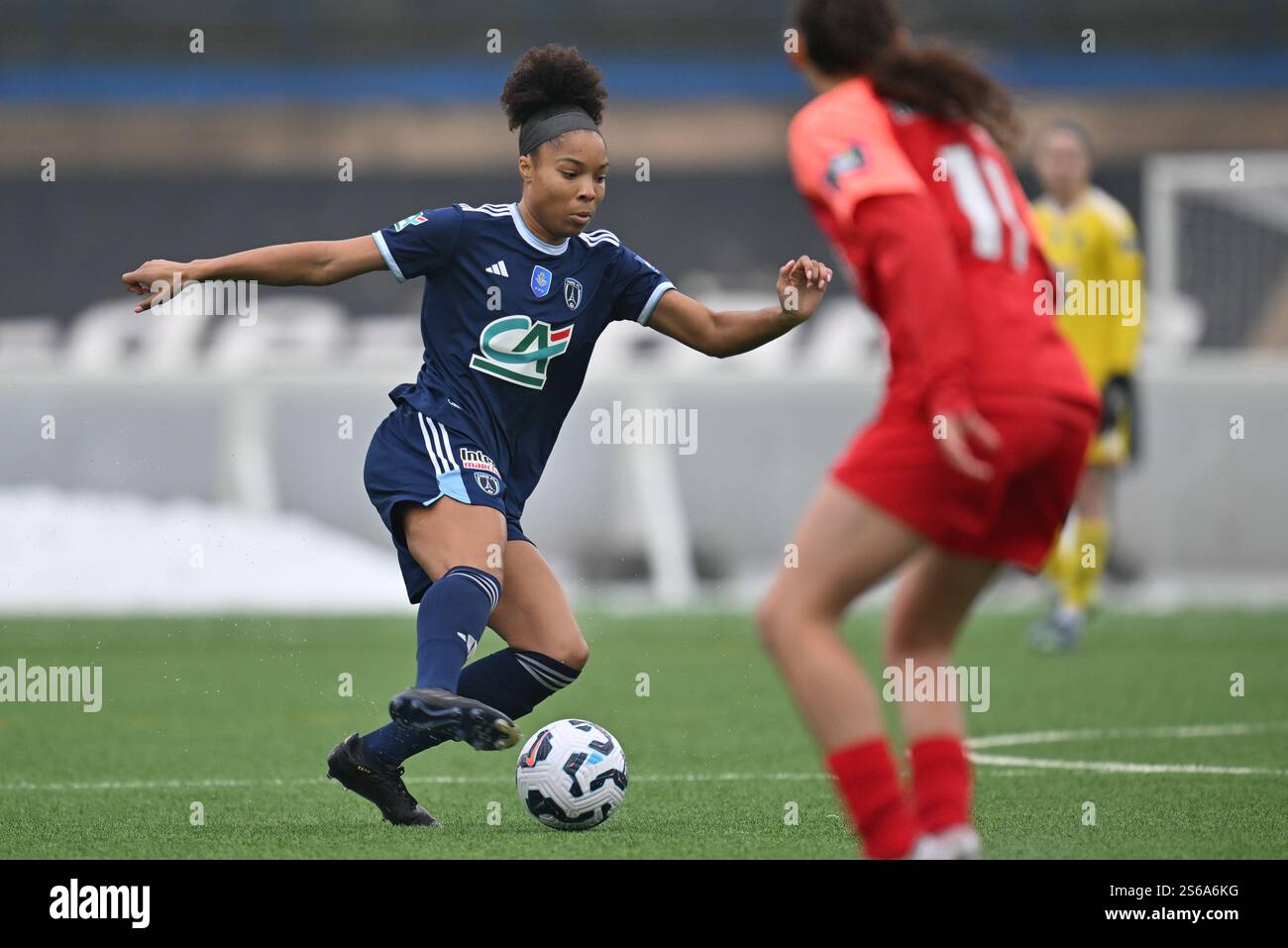 Roubaix, France. 15th Jan, 2025. Nicole Davis Deja (4) of Paris FC ...