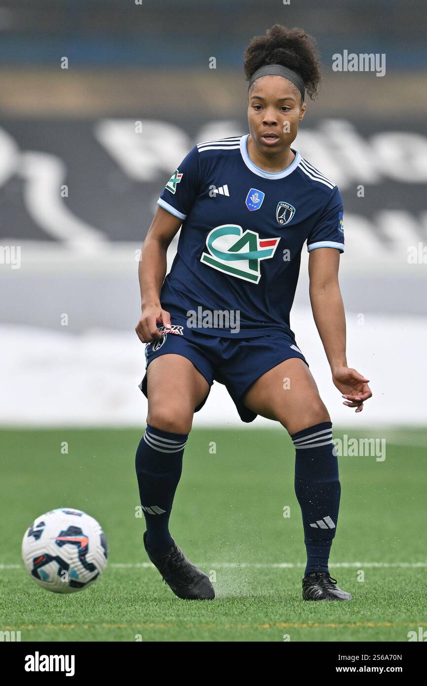 Roubaix, France. 15th Jan, 2025. Nicole Davis Deja (4) of Paris FC ...