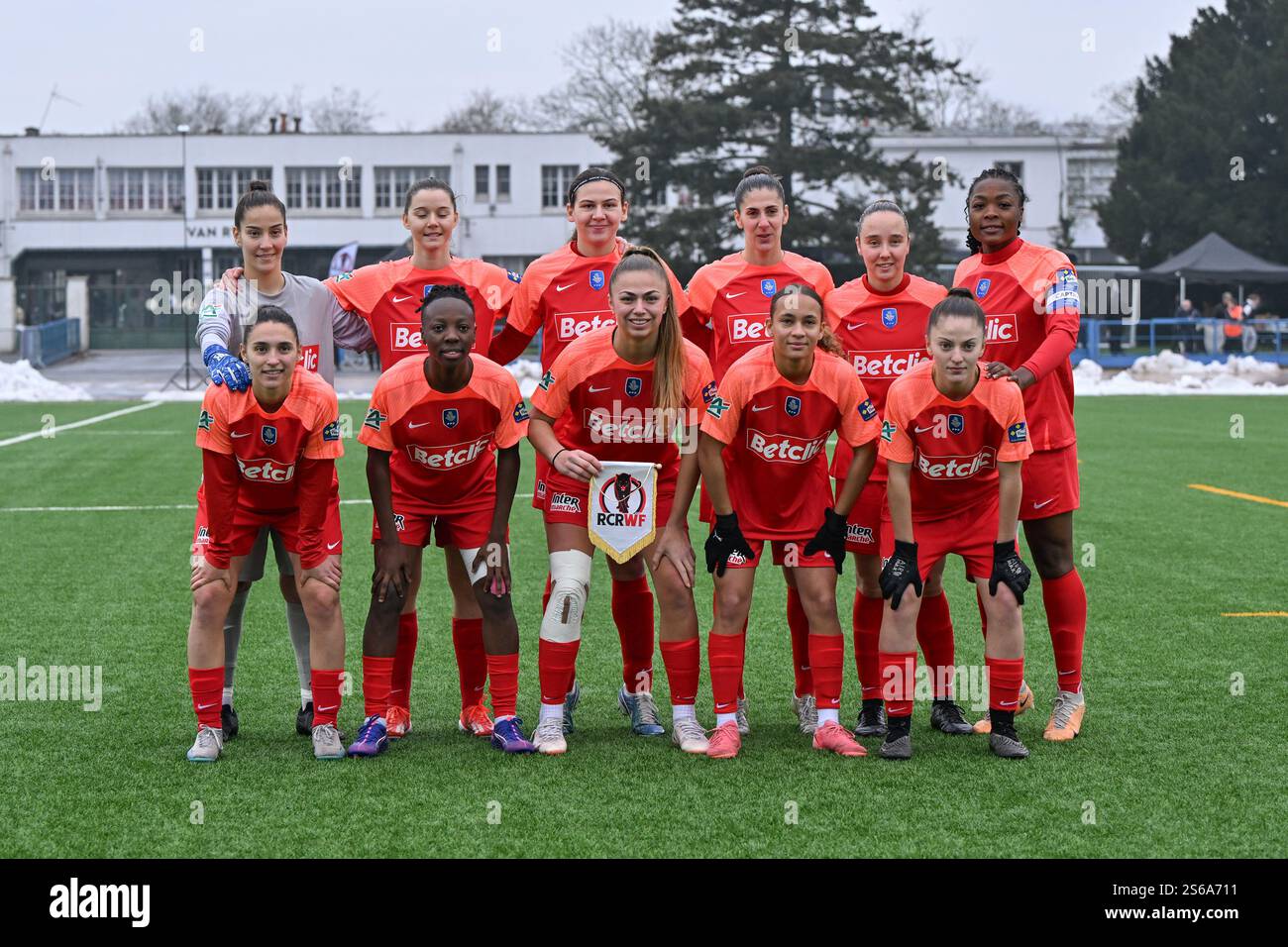 Roubaix, France. 15th Jan, 2025. players of Roubaix pose for a team ...