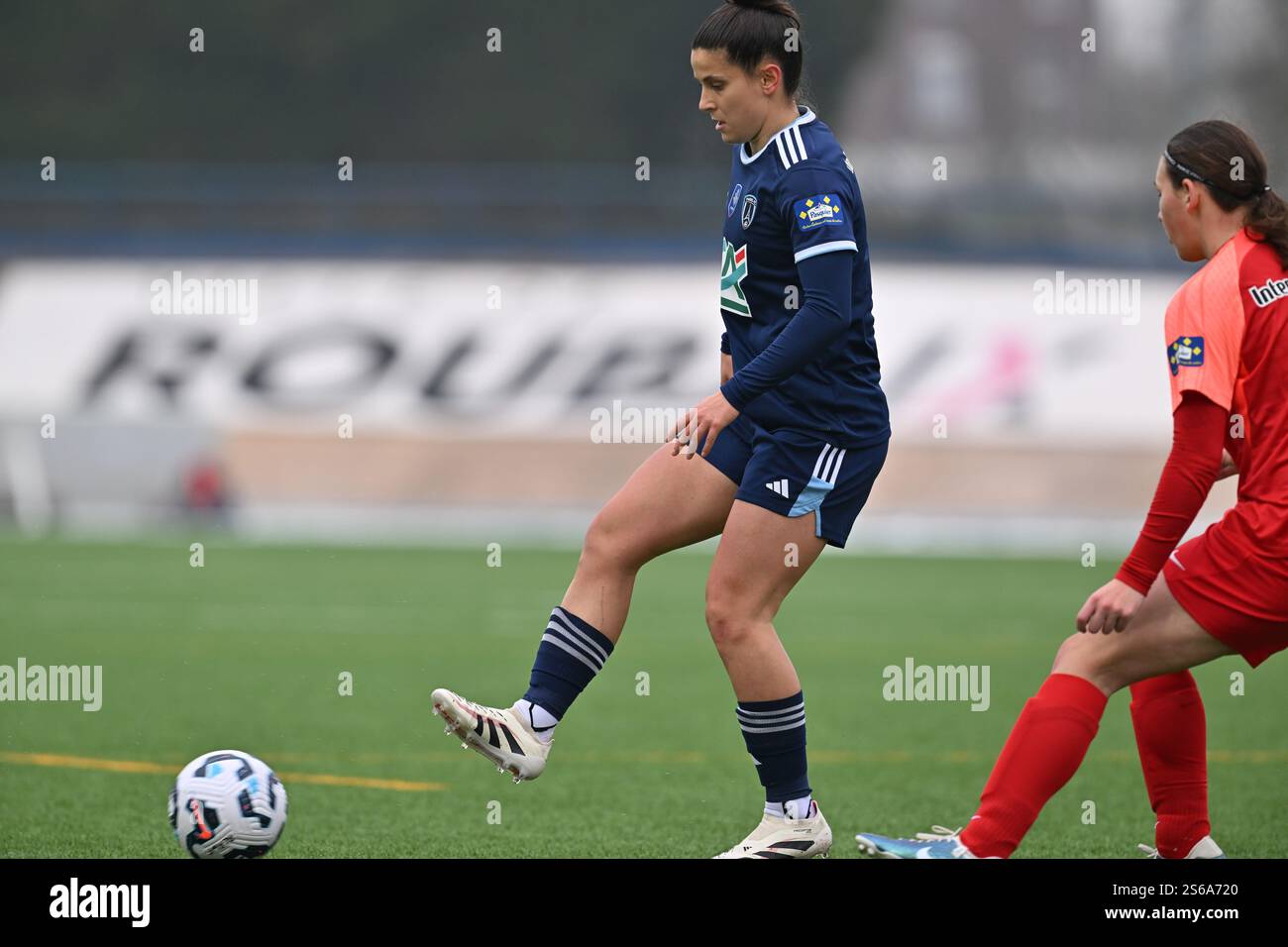 Roubaix, France. 15th Jan, 2025. Mathilde Bourdieu (9) of Paris FC ...