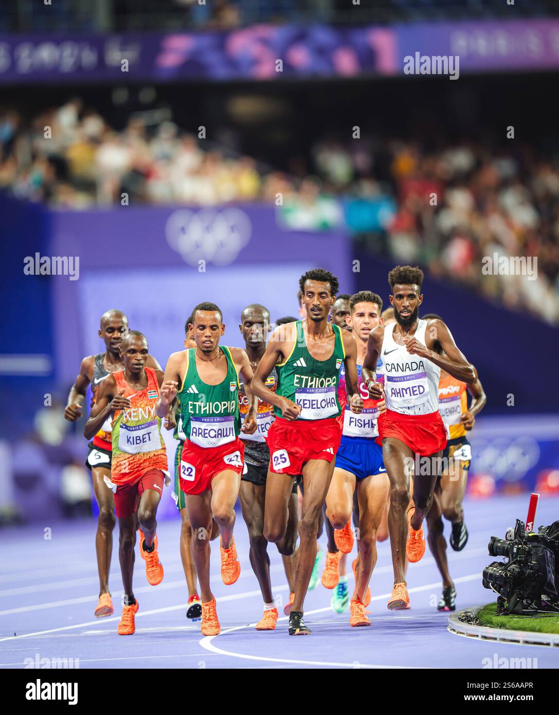 Yomif Kejelcha participating in the 10.000 meters at the Paris 2024 ...