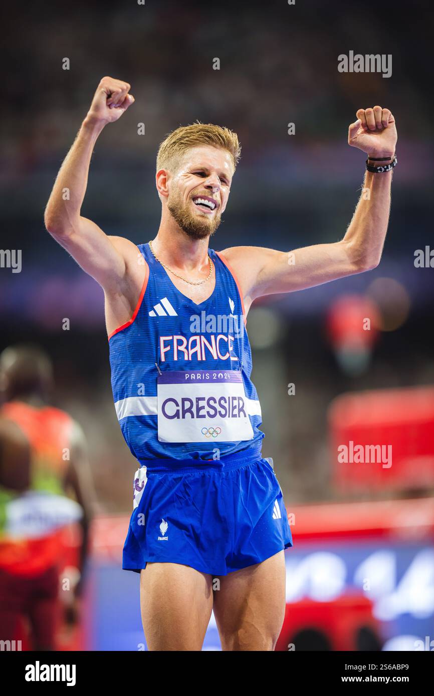 Jimmy Gressier participating in the 10.000 meters at the Paris 2024 ...