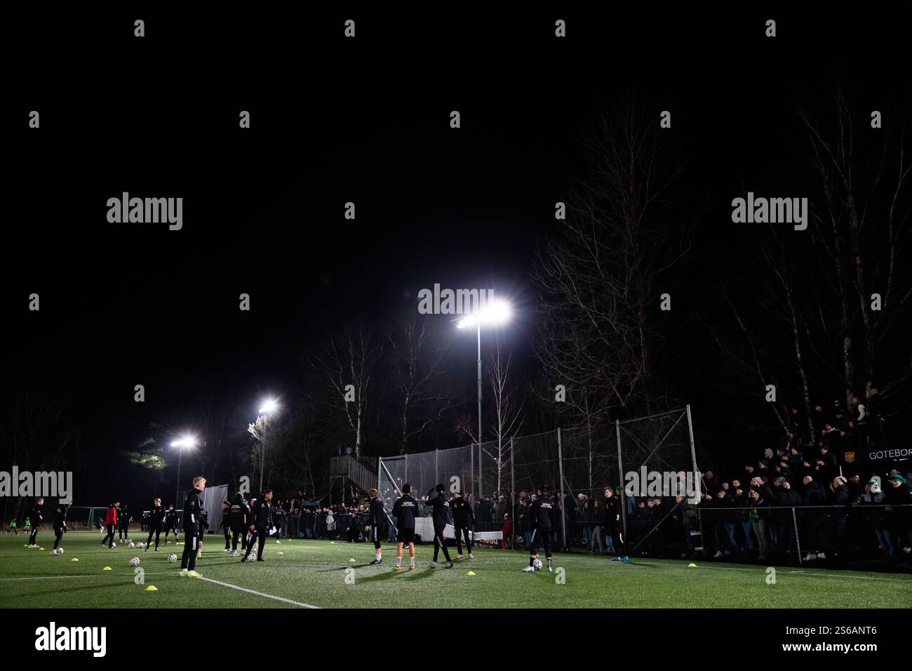 250116 Publik under en träning med GAIS den 16 januari 2025 i Göteborg ...