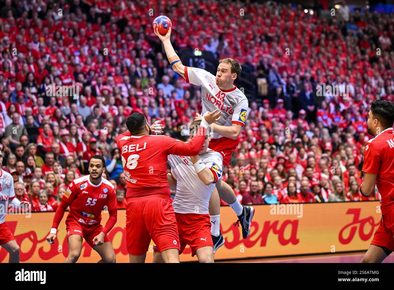 Herning, Denmark. 16th Jan, 2025. Simon Bogetoft Pytlick of Denmark ...