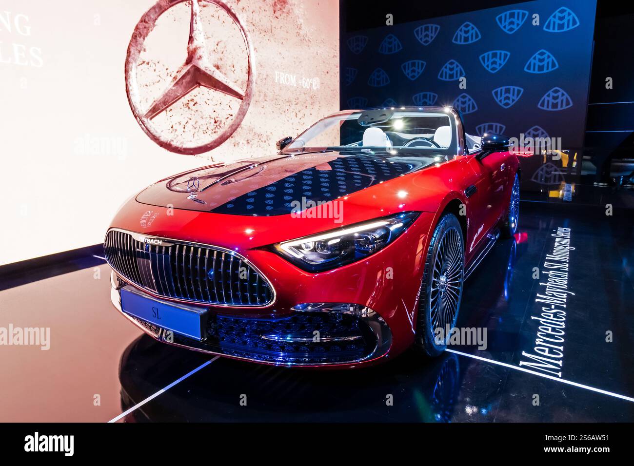 Mercedes-Maybach SL 680 Monogram Series (2026) sports car at the ...