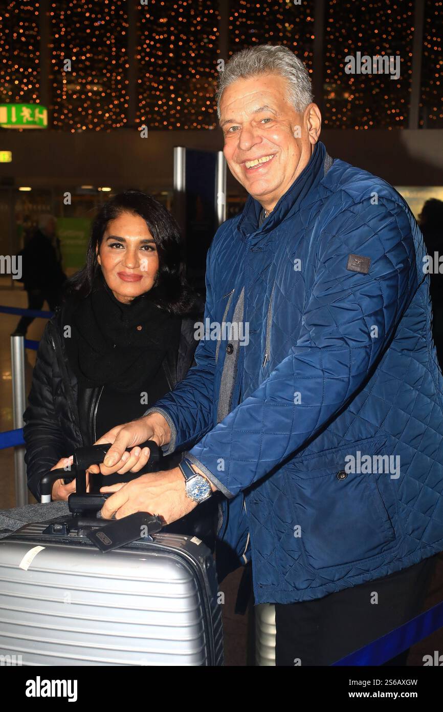 Abflug ins RTL - Dschungelcamp 2025 Frankfurt/Main, 15.1.2025 Jürgen ...