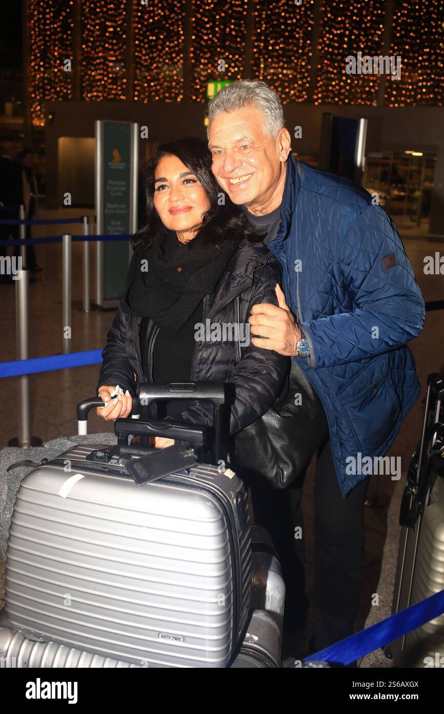 Abflug ins RTL - Dschungelcamp 2025 Frankfurt/Main, 15.1.2025 Jürgen ...