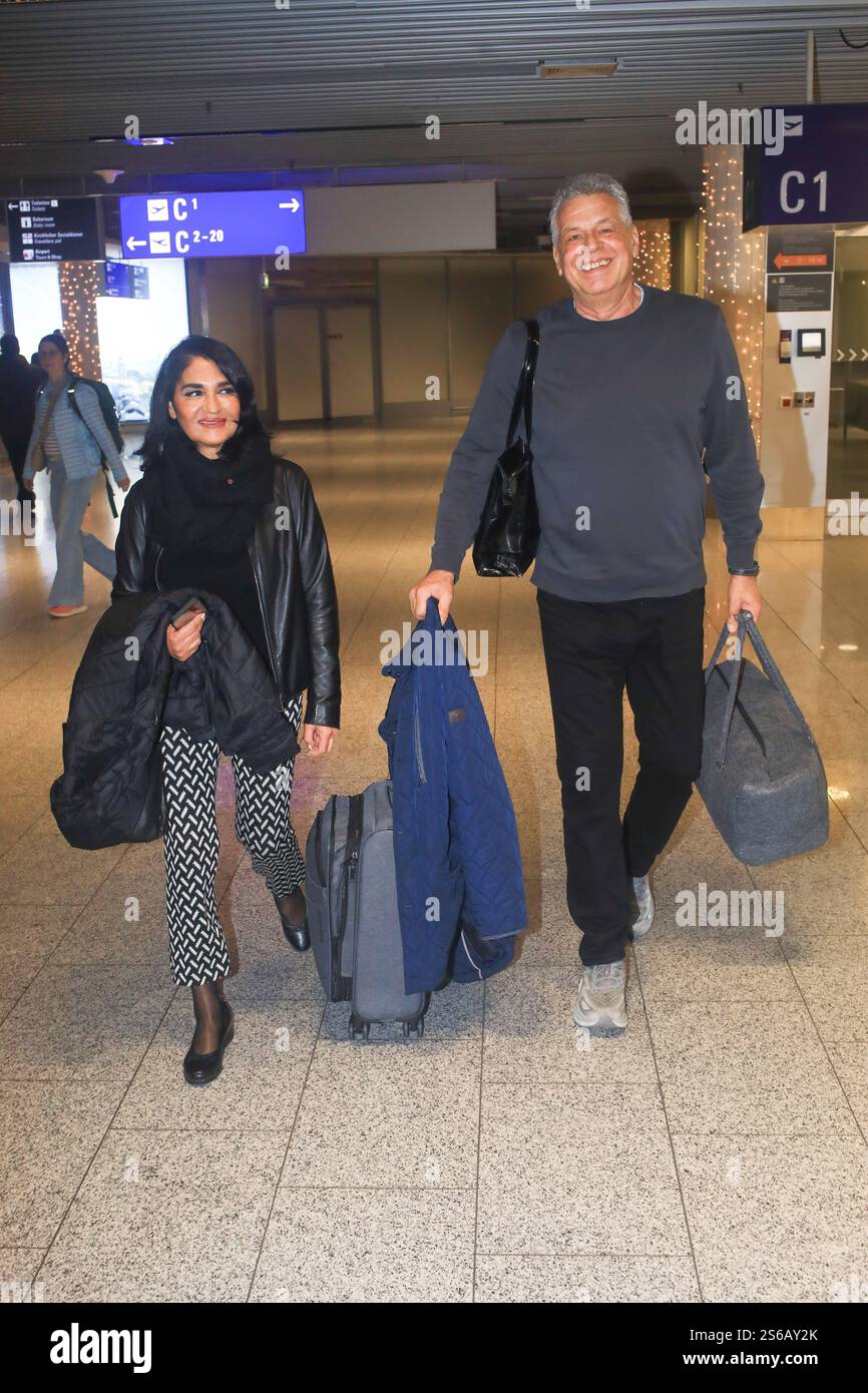 Abflug ins RTL - Dschungelcamp 2025 Frankfurt/Main, 15.1.2025 Jürgen ...