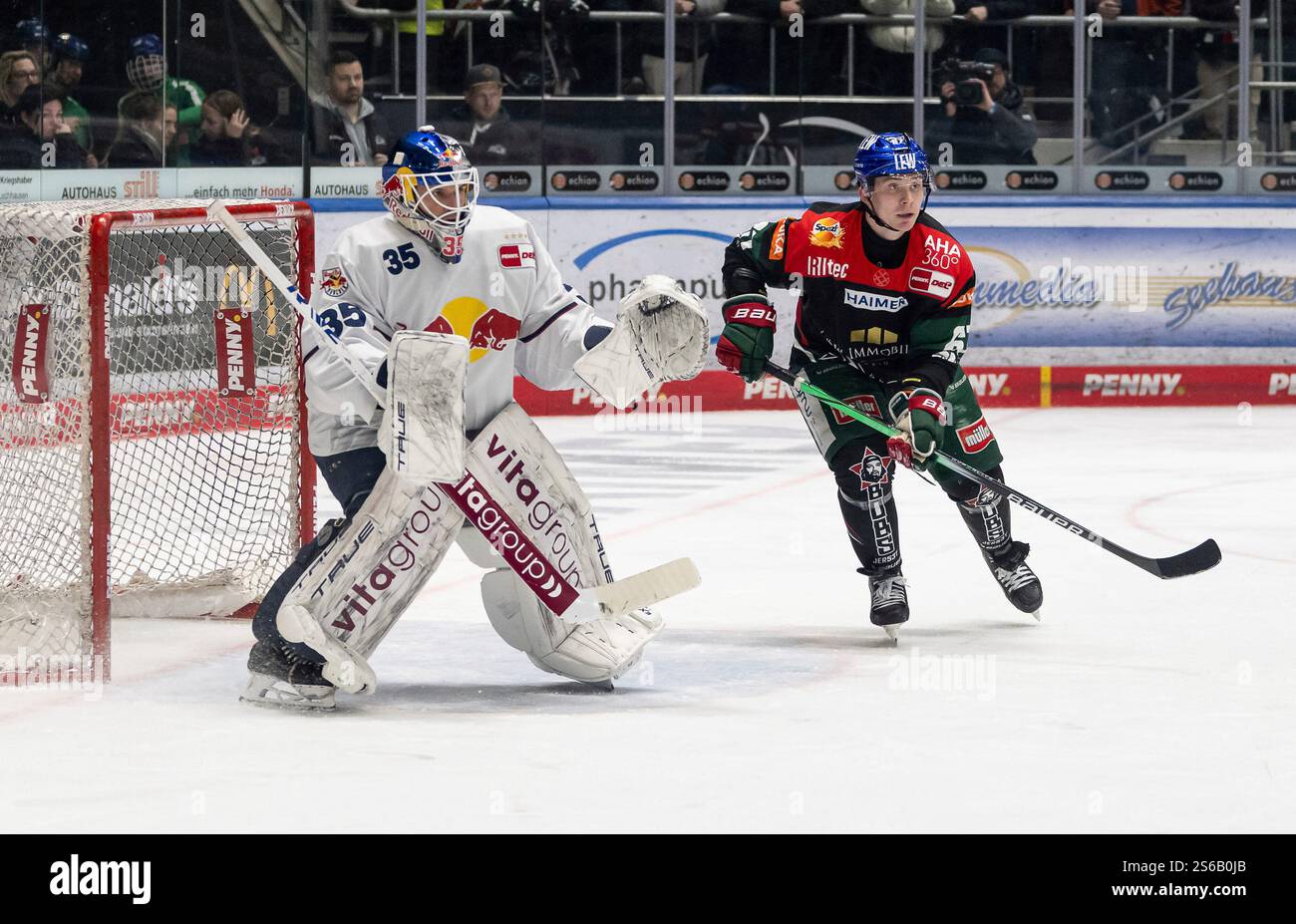 Augsburg, Deutschland. 16th Jan, 2025. Mathias Niederberger (Torwart, EHC Red Bull Muenchen, #35 ...