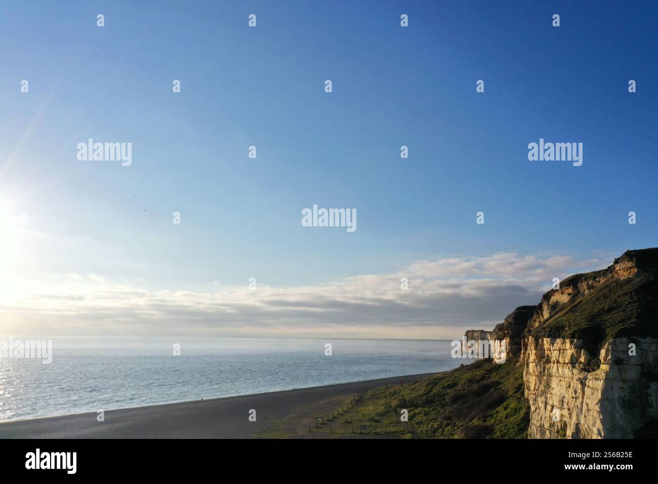 Face rock beaches hi-res stock photography and images - Alamy