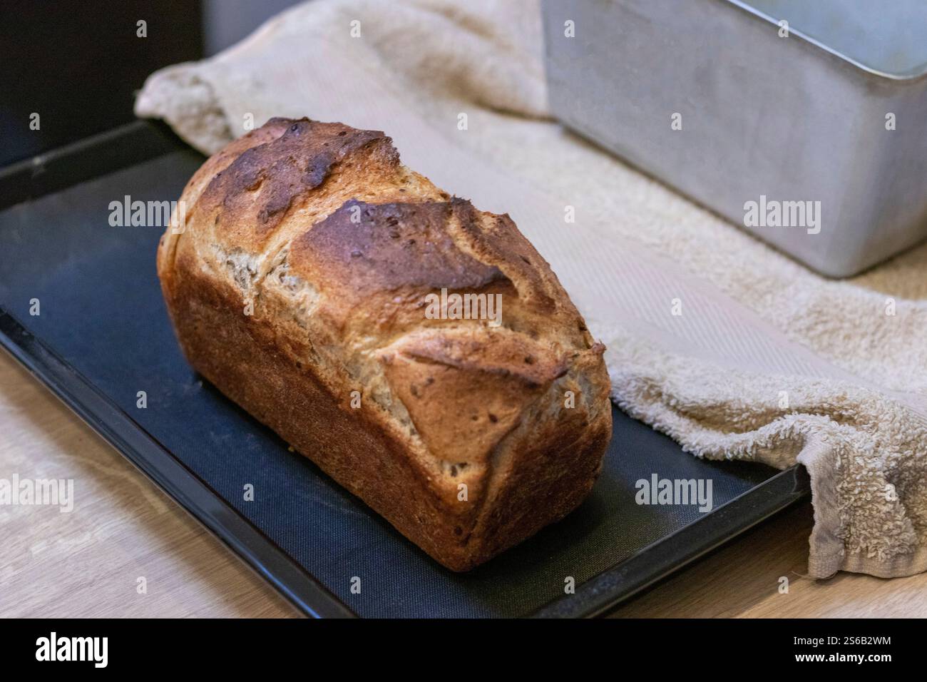 Baked bread texture hi-res stock photography and images - Alamy