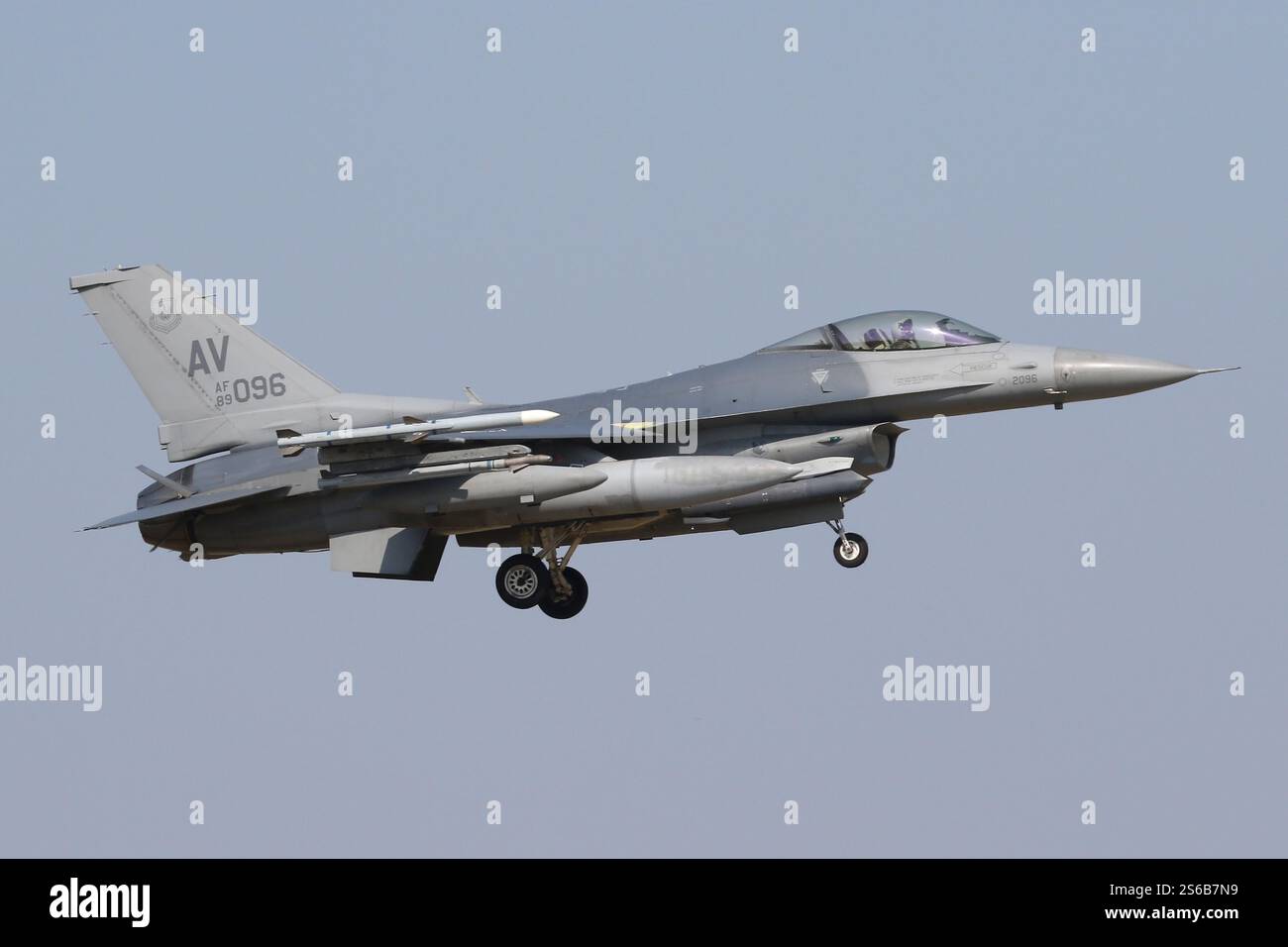Lockheed Martin F-16C block 40 from the 31st Fighter Wing landing at ...