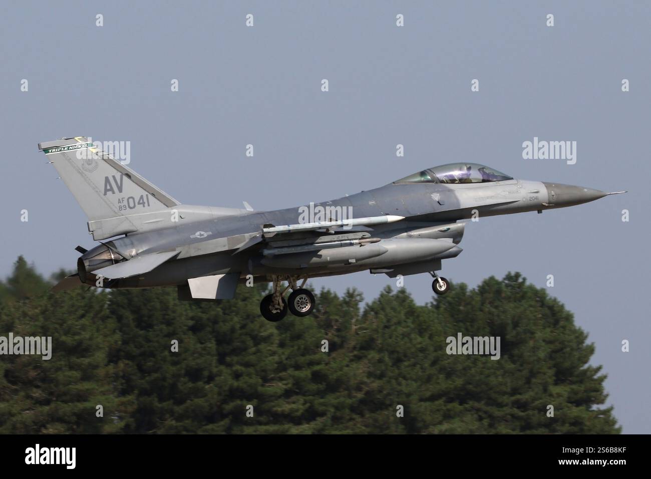 Lockheed Martin F-16C block 40 from the 31st Fighter Wing landing at ...