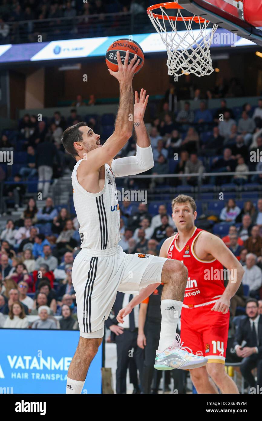 Madrid, Spain. 16th Jan, 2025. 16th January 2025; Movistar Arena; Madrid, Spain; Turkish ...