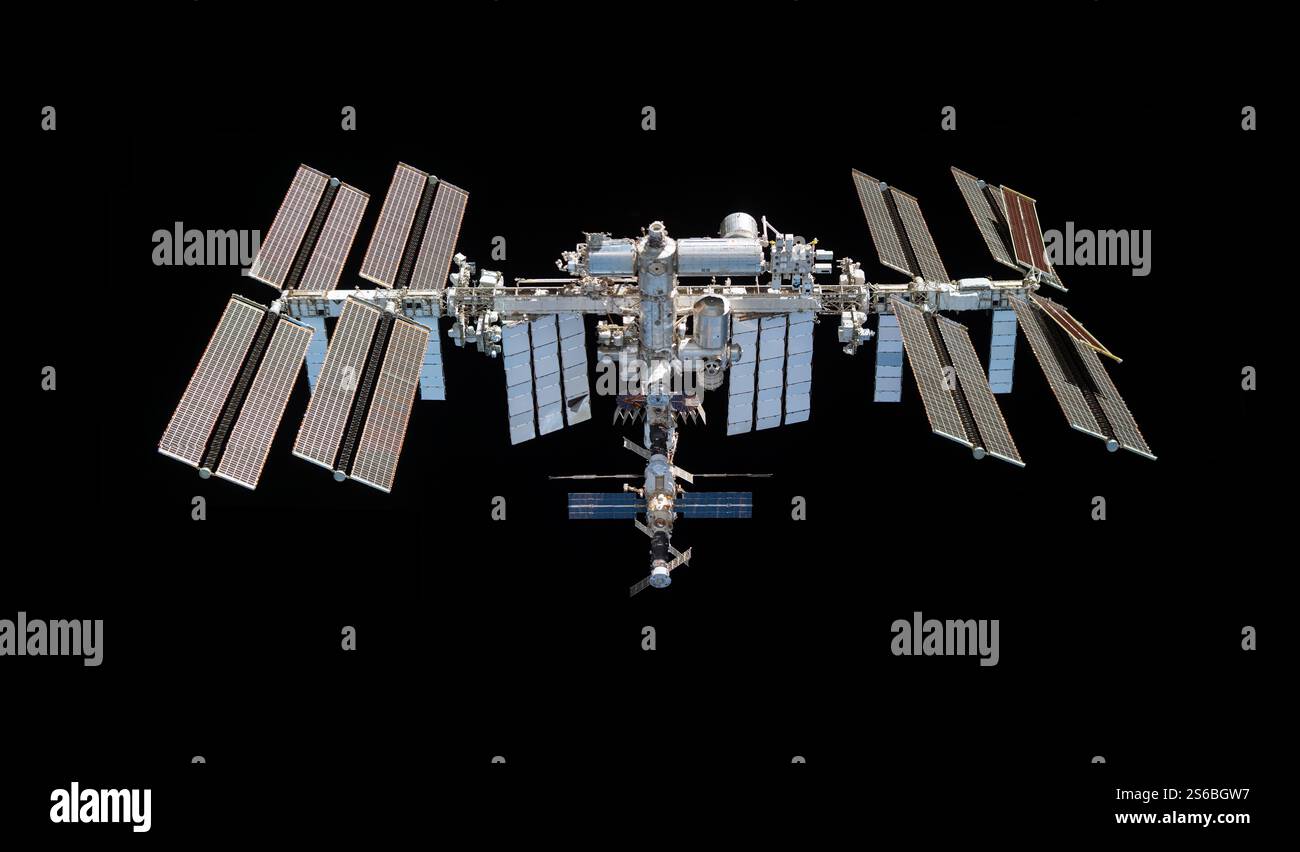 November 8, 2021: Earth Atmosphere, The International Space Station ...