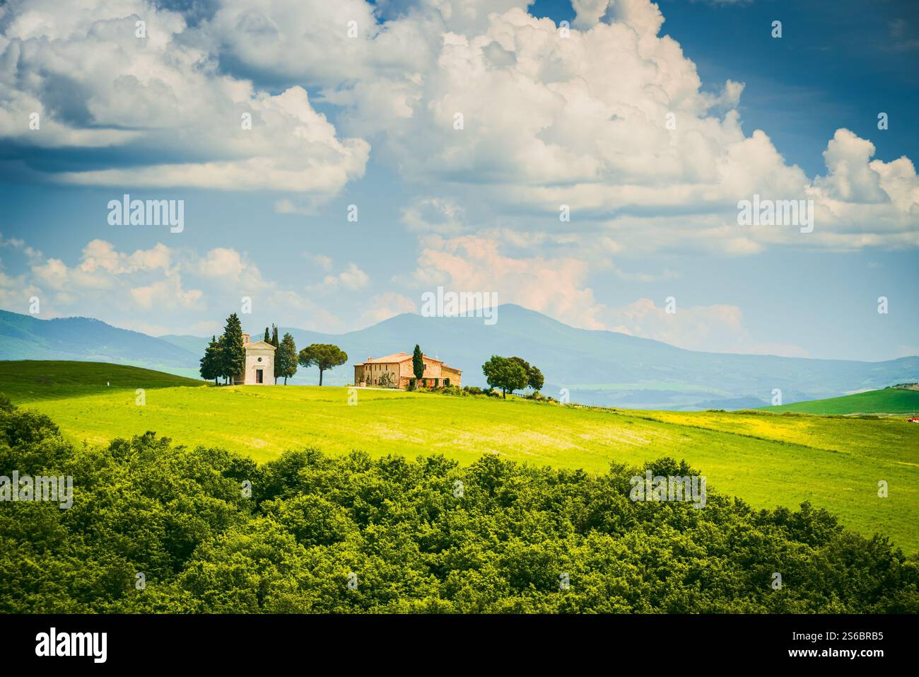 Val d'Orcia, Tuscany. Vitaleta Chapel (Cappella della Madonna di ...