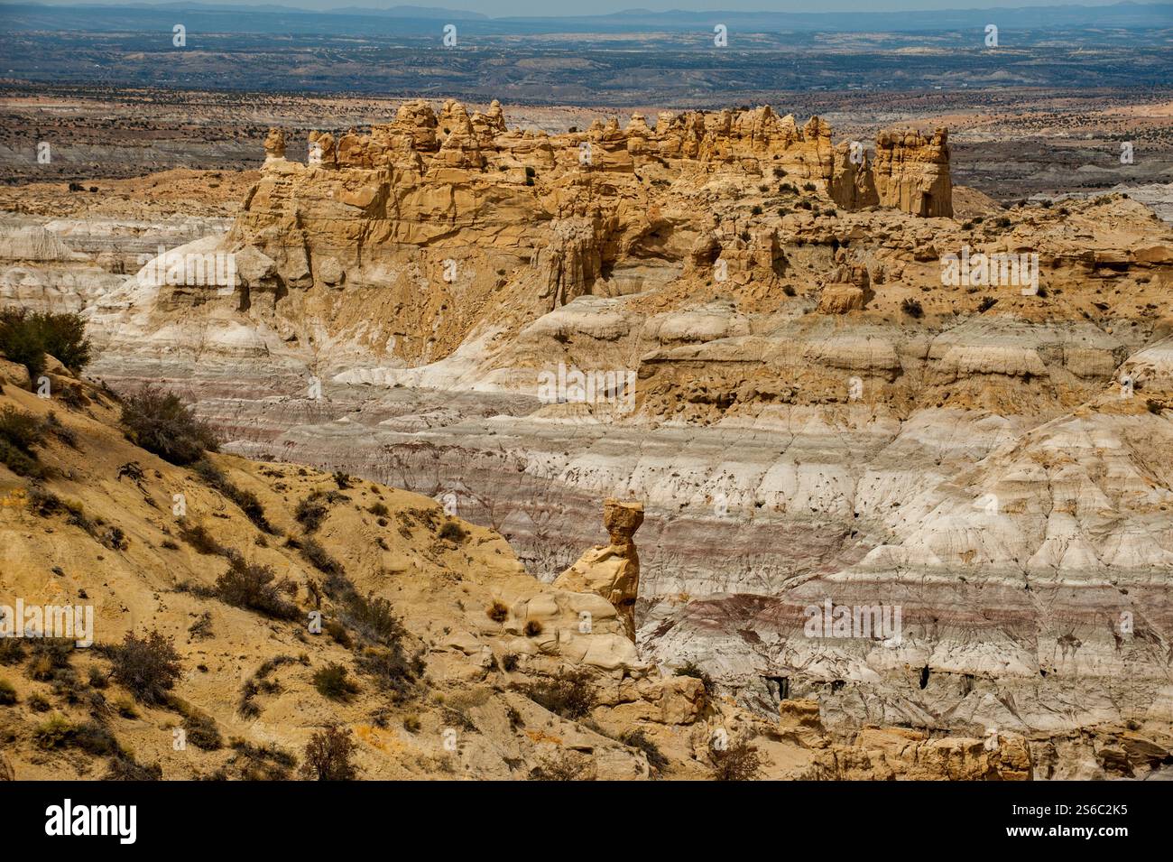 Sandstone (San Jose formation) on top of mud stone (Nacimiento ...