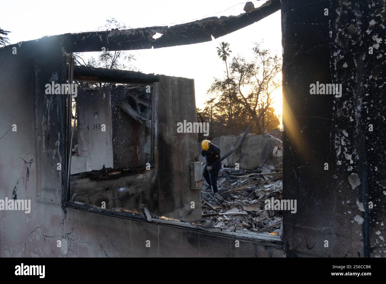 Altadena, Ca, USA. 15th Jan, 2025. Members of Urban Search and Rescue ...