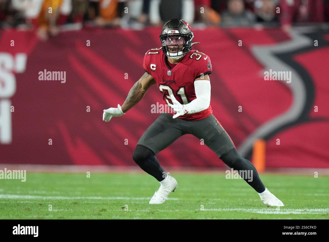 Tampa Bay Buccaneers safety Antoine Winfield Jr. (31) defends in the ...