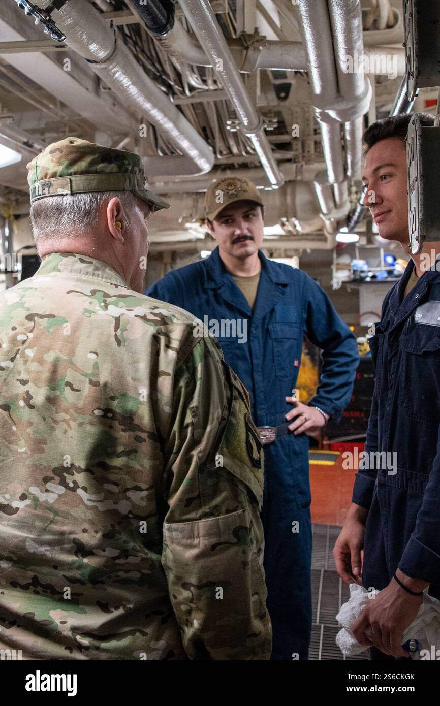 General Mark Milley Vists NAVSTA Rota (7665753 Stock Photo - Alamy