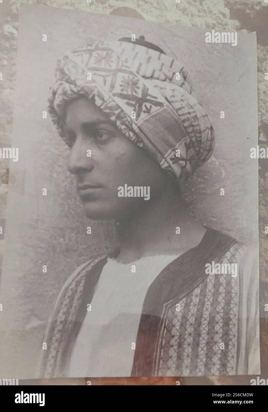 Gloeden, Wilhelm von (1856-1931) - n. 0453 recto - Boy with a turban Stock Photo - Alamy