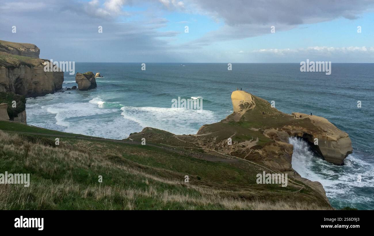 Tunnel Beach located south of St Clair Dunedin , has sea-carved ...