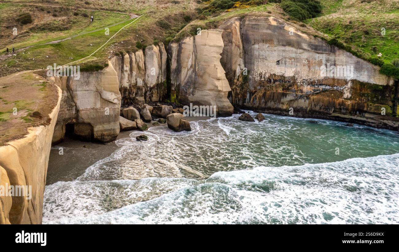 Tunnel Beach located south of St Clair Dunedin , has sea-carved ...