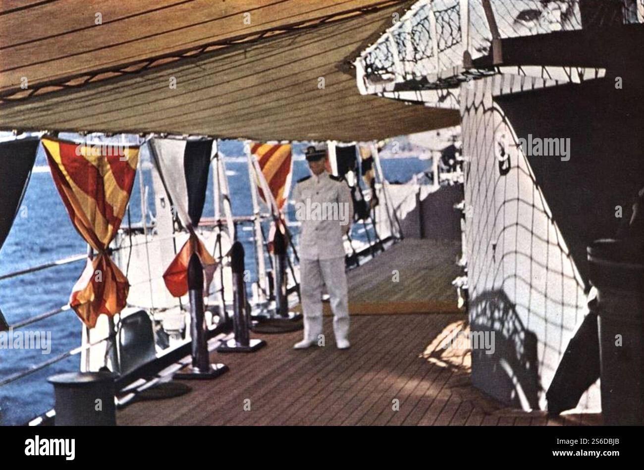 Full dress ship hi-res stock photography and images - Alamy