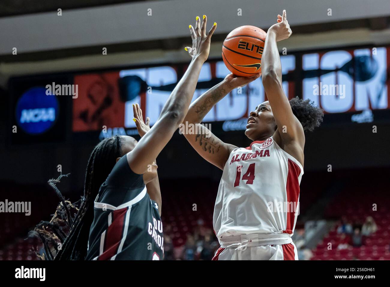 Alabama guard Zaay Green (14) shoots over South Carolina forward Joyce ...
