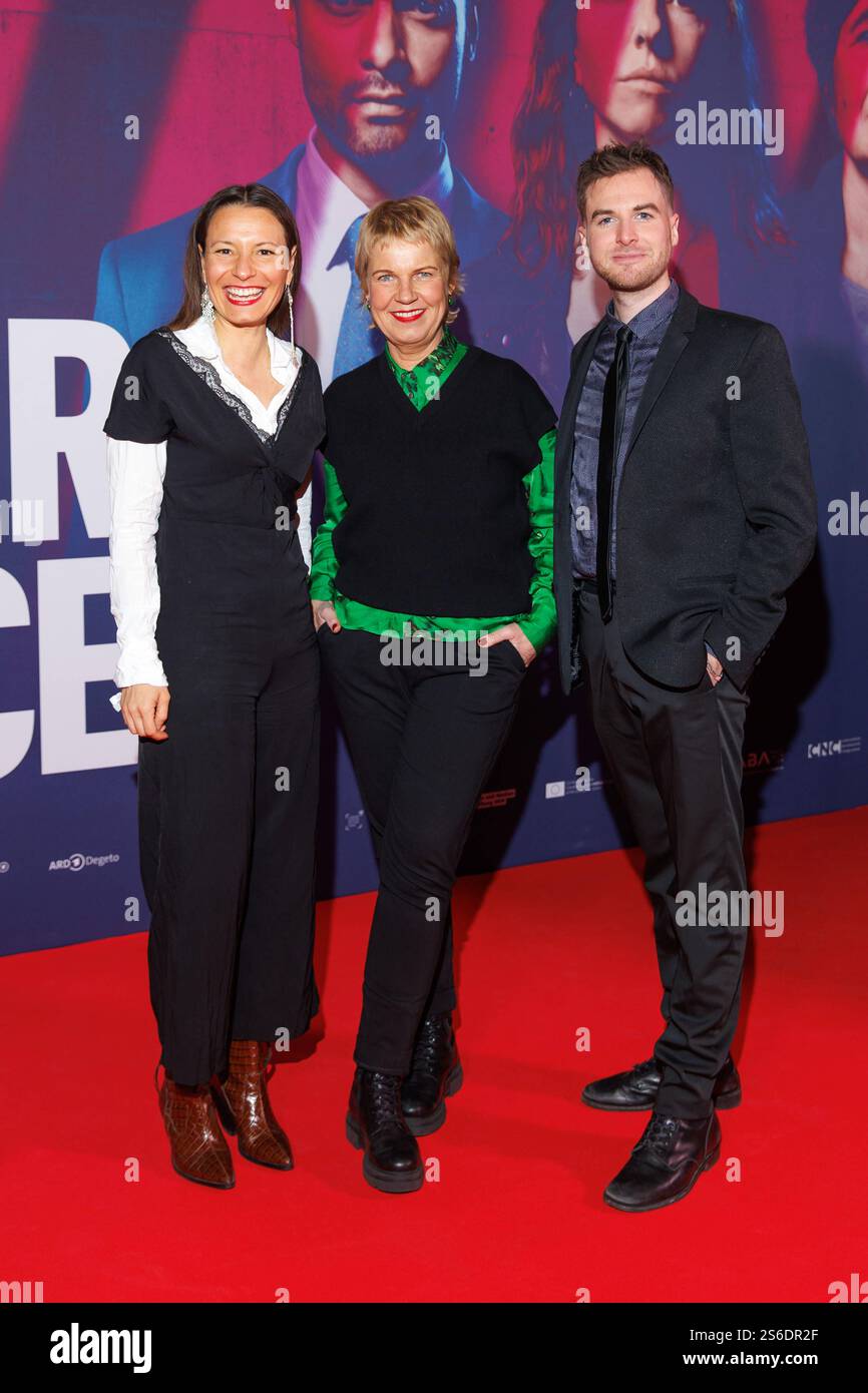 Premiere - A Better Place Anne Zohra Berrached, Cordula Stratmann und ...