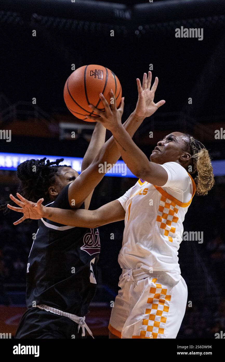 Tennessee guard Samara Spencer (7) shoots past Mississippi State guard ...