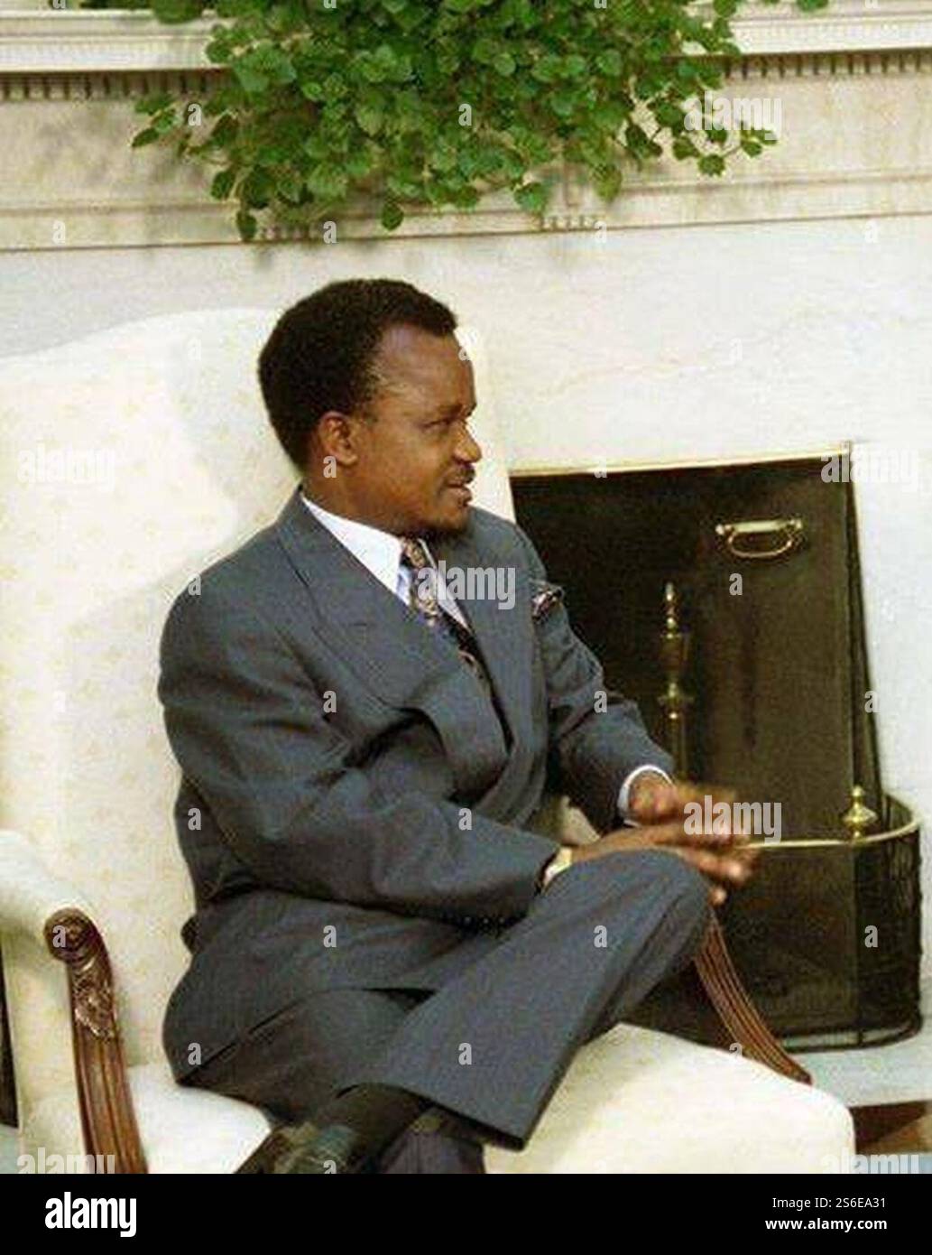 George H. W. Bush with Frederick Chiluba (cropped Stock Photo - Alamy