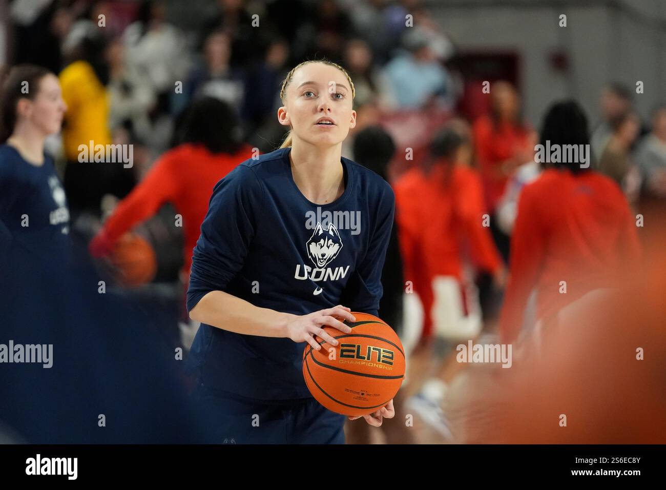 UConn's Paige Bueckers warms up before an NCAA women's college ...