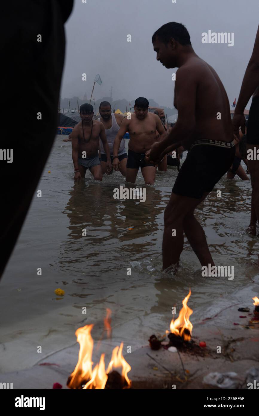 Madrid, Madrid, Spain. 15th Jan, 2025. Holi bath at Sangam during Kumbh ...