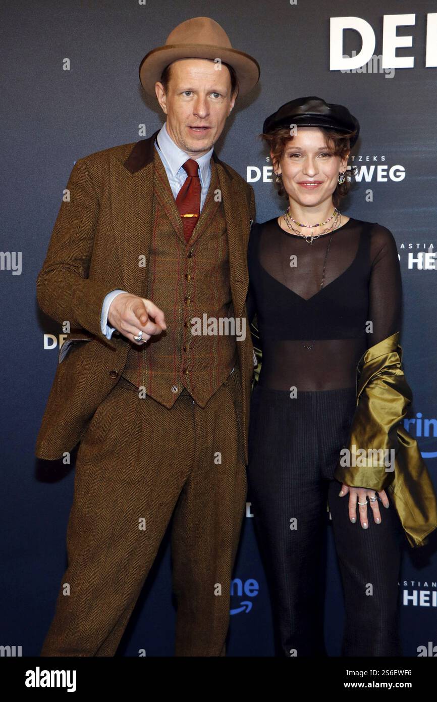 Alexander Scheer and Kristin Suckow at the premiere of FITZEKS DER ...