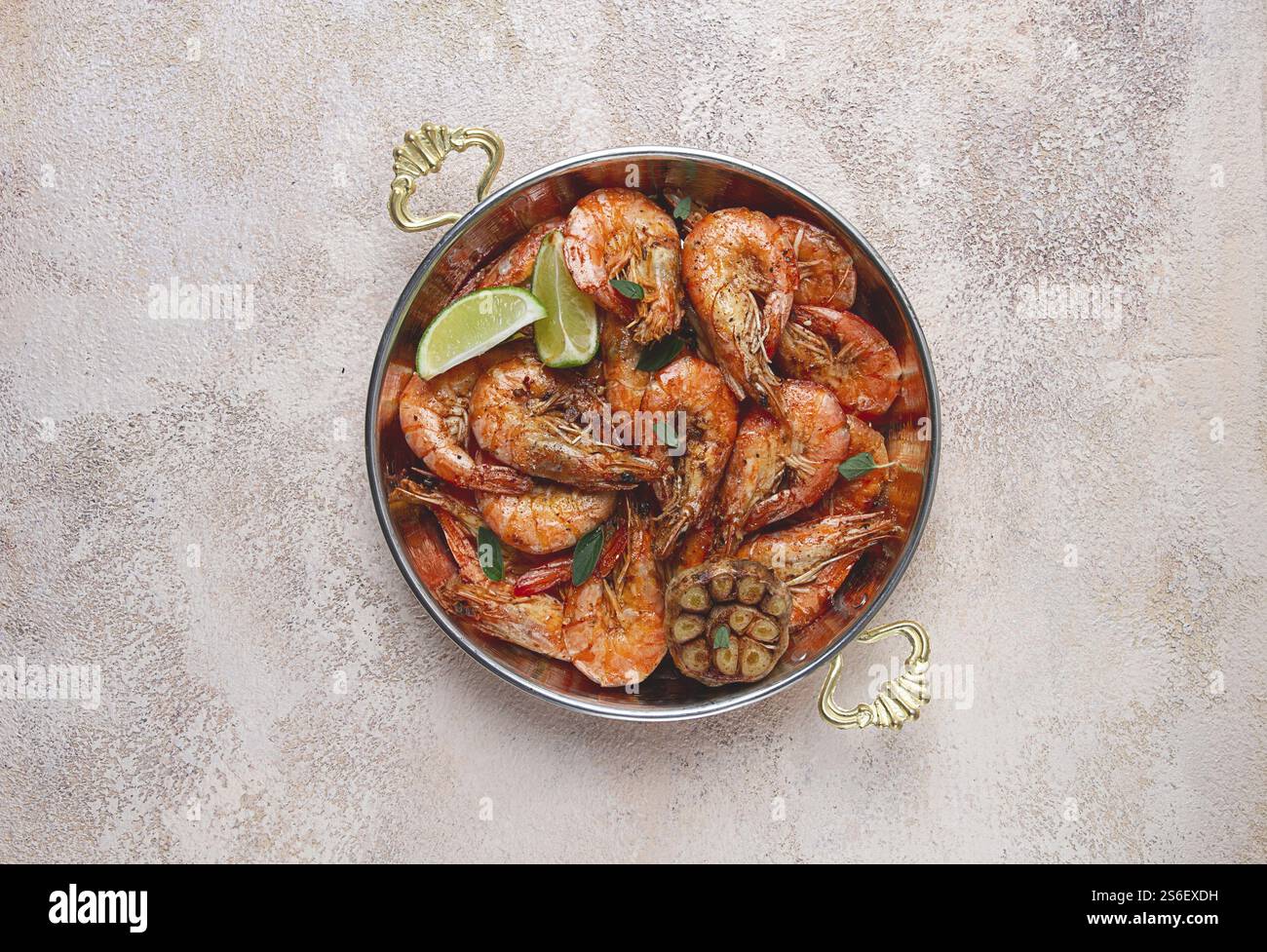 Fried king prawns, in shell, with spices, size 30/40, unpeeled shrimp ...