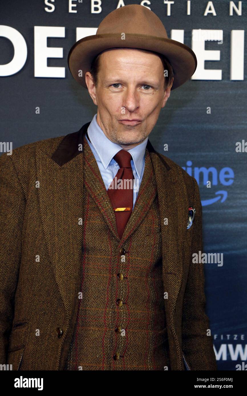 Alexander Scheer at the premiere of FITZEKS DER HEIMWEG at the Delphi ...