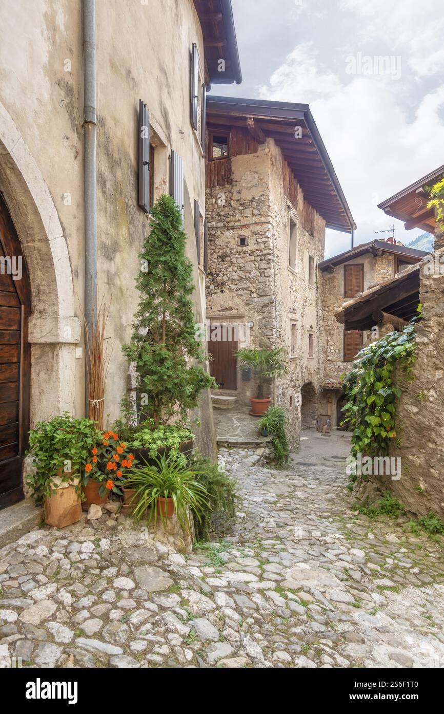 Nice local village hi-res stock photography and images - Alamy